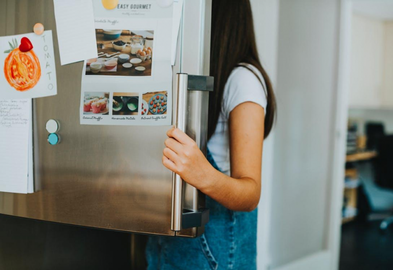 How To Move A Fridge Or Freezer Preparation And Moving Movingwaldo