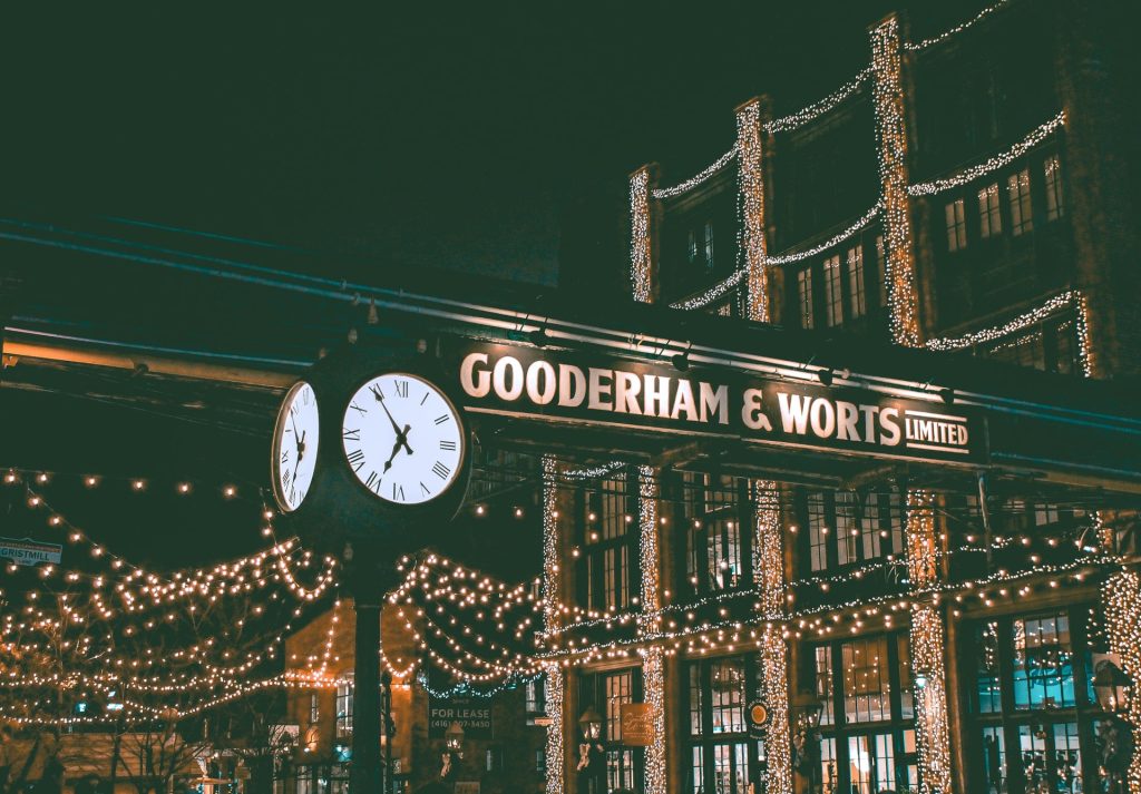 5 Best Toronto Internet Providers - MovingWaldo